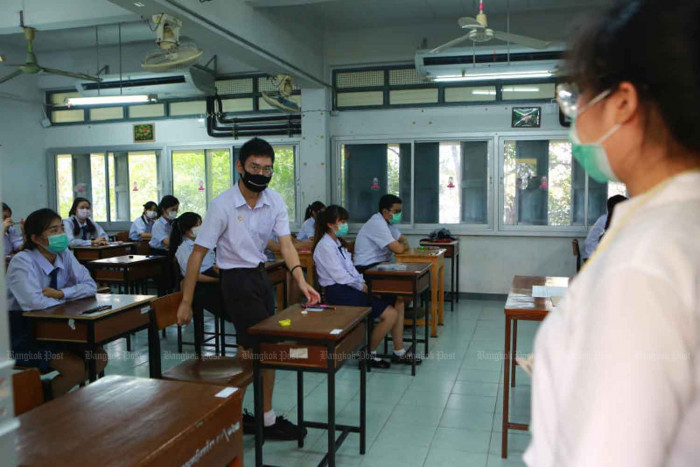 Bangkok Post - CCSA wants staggered school reopenings