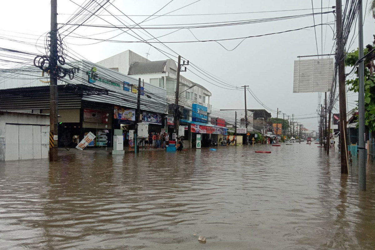 Bangkok Post - Heavy rain triggers flash floods in Phuket