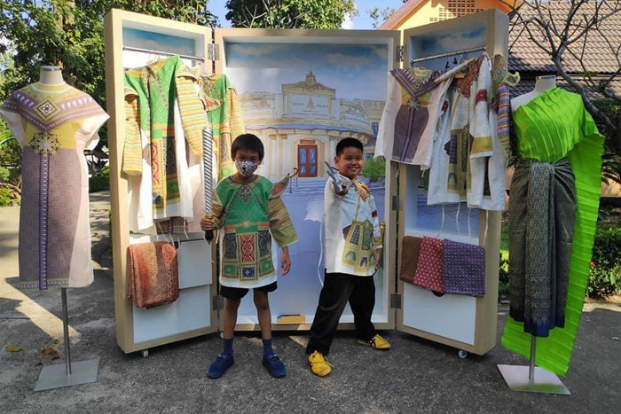 Bangkok Post - Royal textile museum goes on tour
