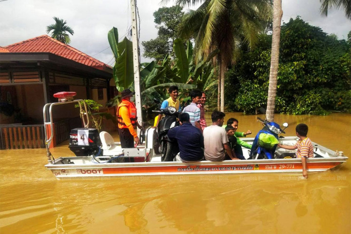 Bangkok Post - Flood warning puts Pattani locals on alert