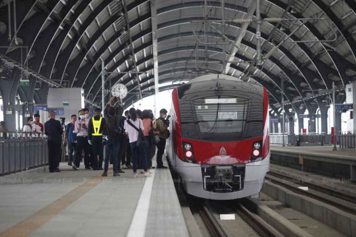 Bangkok Post - Red Line test runs begin