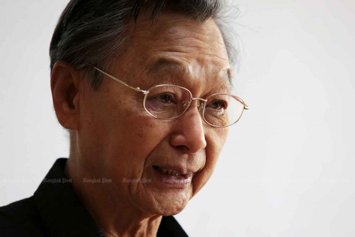 Bangkok Post - Chuan postpones referendum bill sitting