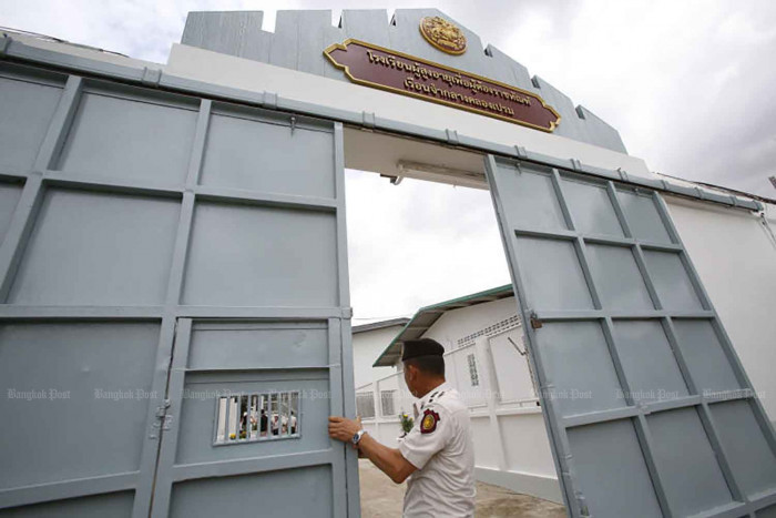 Bangkok Post - Field hospitals at Klong Prem Prison for infected inmates