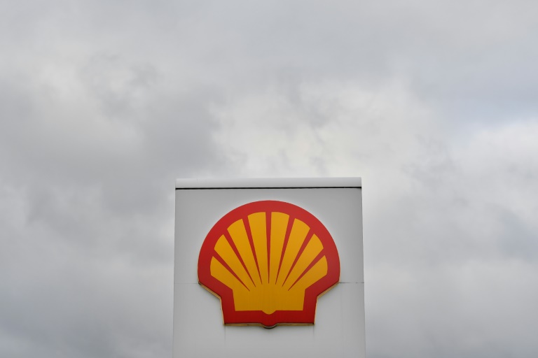 Bangkok Post - Shell ordered to cut emissions in landmark Dutch climate ...