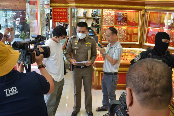 Bangkok Post - Gold shop owner accused of laundering drug money