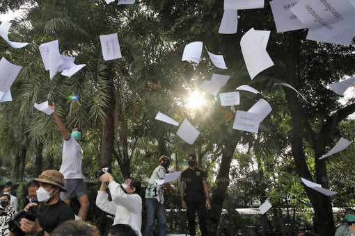 Bangkok Post - Move Forward Party warns court ruling may trigger social ...