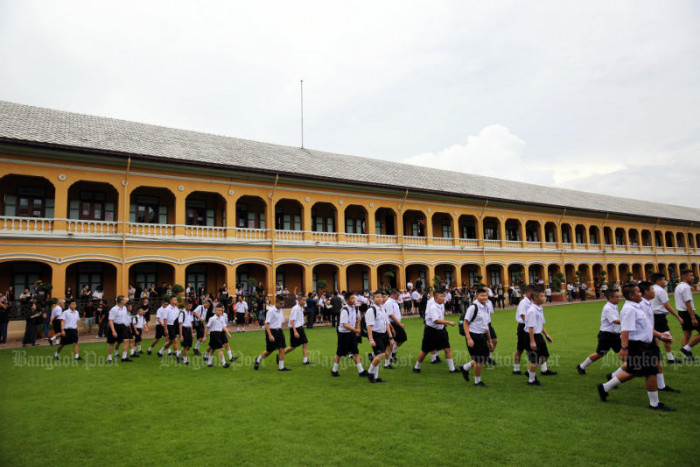 Bangkok Post - Suankularb Wittayalai School shut after single case