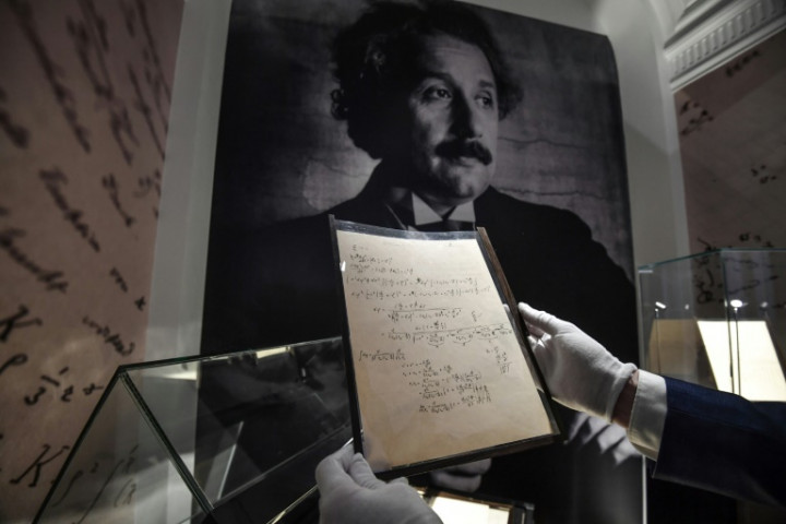 Bangkok Post - Einstein's handwritten notes fetch record price at Paris ...