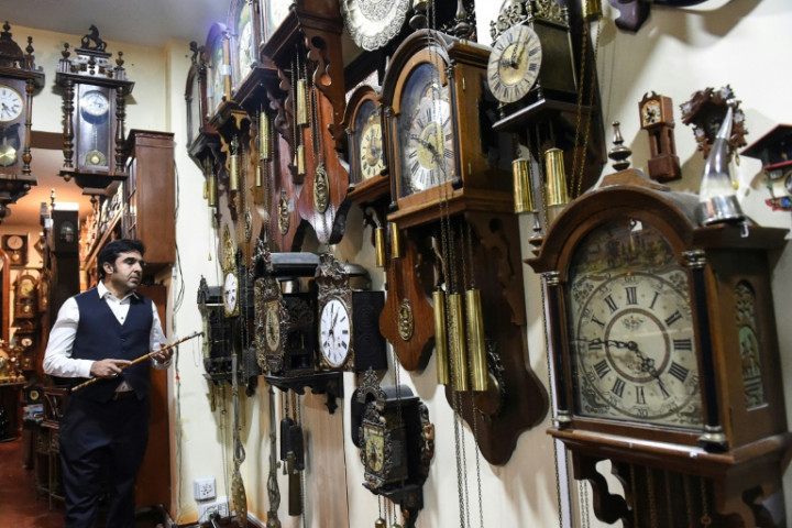 Bangkok Post - Father time: Pakistan's lonely clock collector
