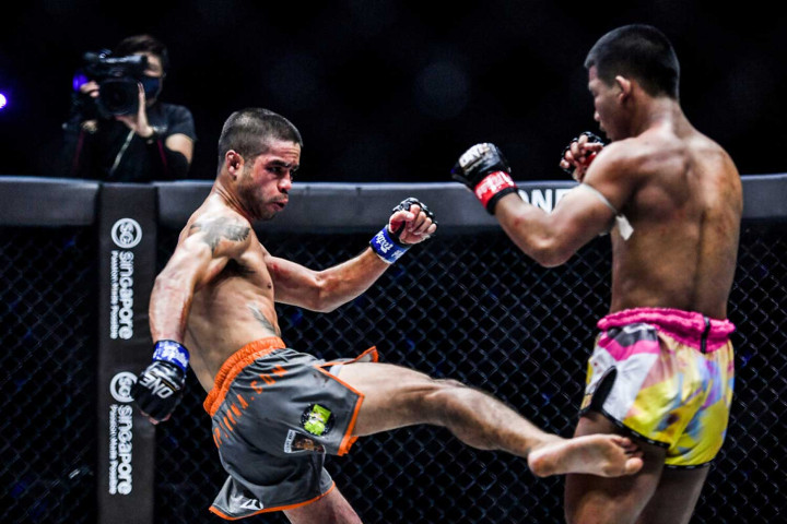 Bangkok Post - Mini T wants 'a war' with Dejdamrong