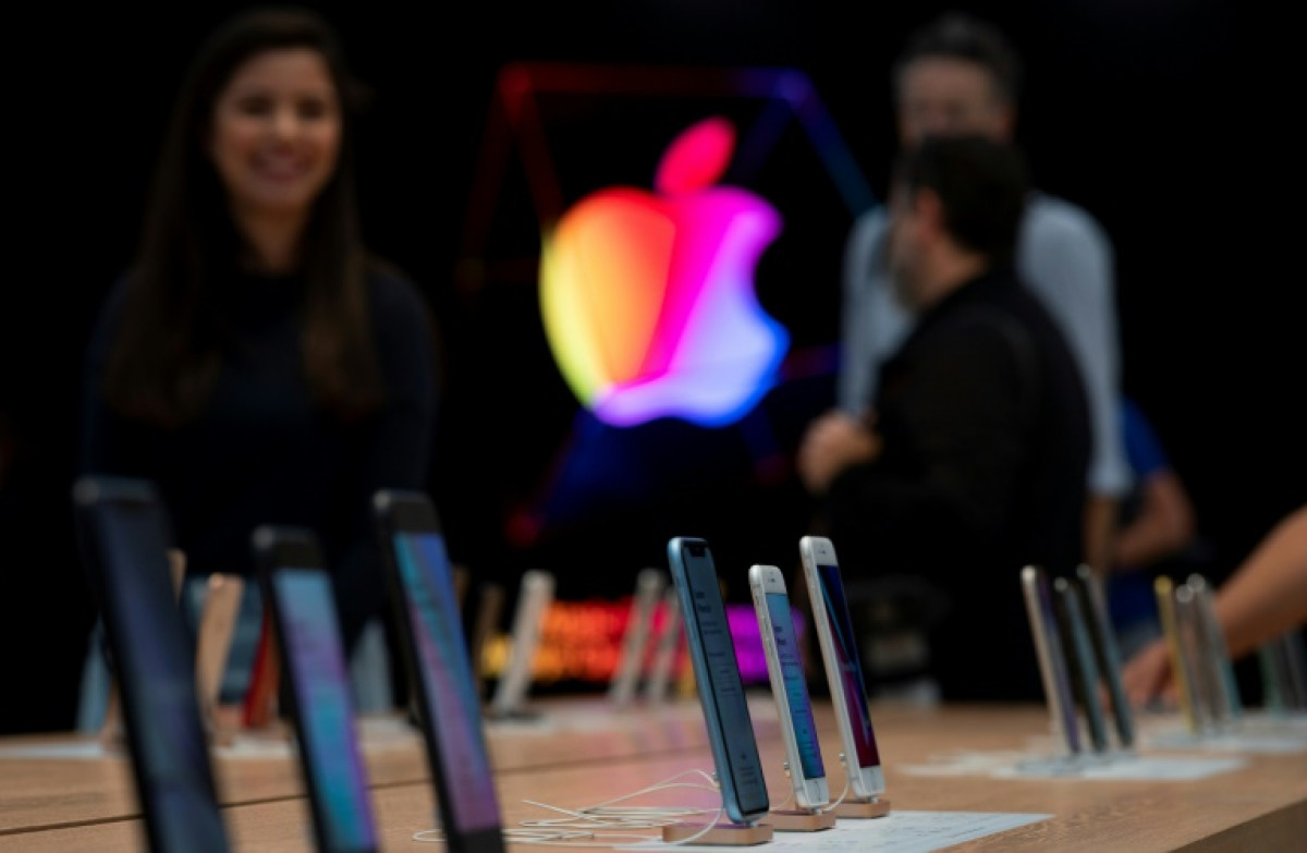 Bangkok Post - Apple says 'paused' all product sales in Russia