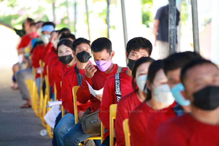 Bangkok Post - New Covid cases leap back up to 25,389, deaths rise to 87