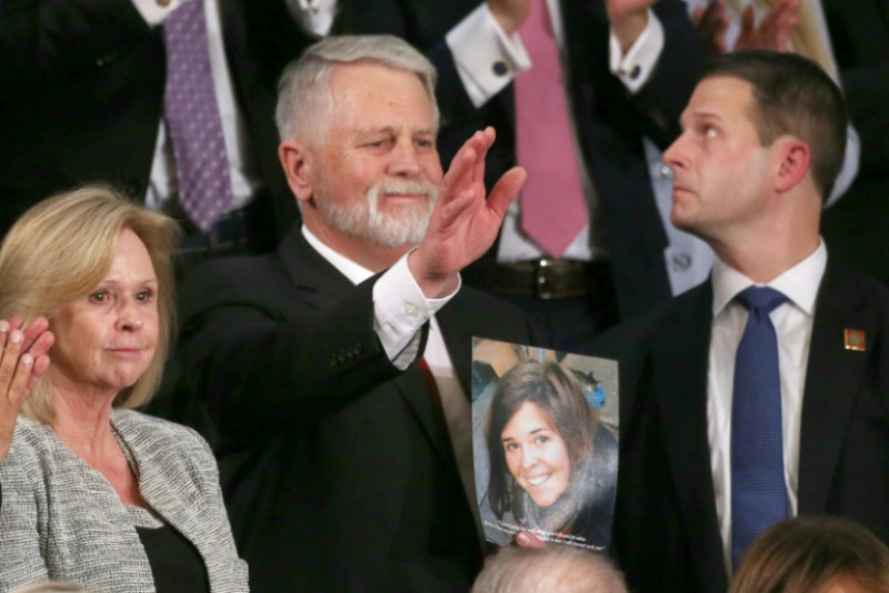 Bangkok Post - Kayla Mueller's mother recalls pleas to IS to spare her ...