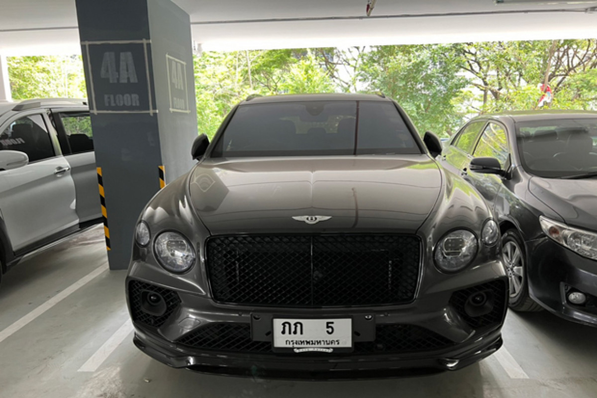Bangkok Post - Temple 'embezzler' had plans for supercar