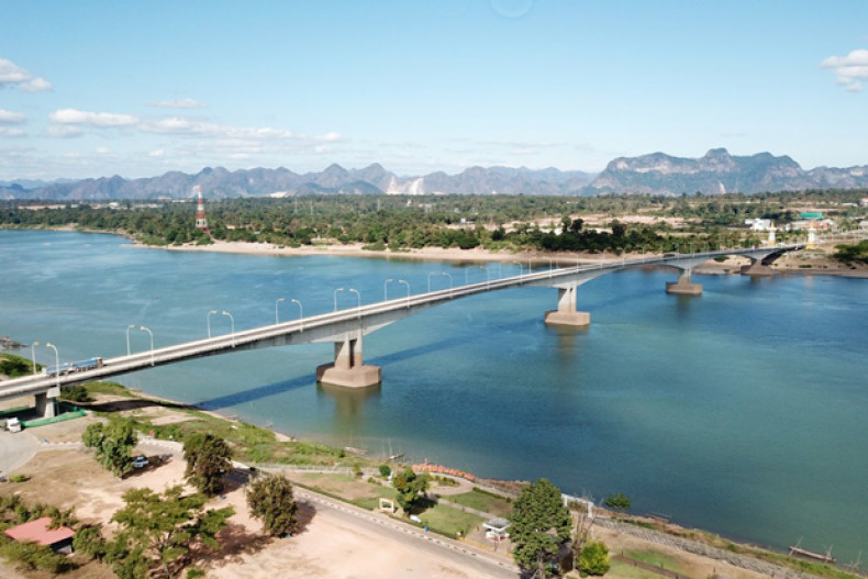 Bangkok Post - Thai border checkpoints ready for Laos reopening Monday