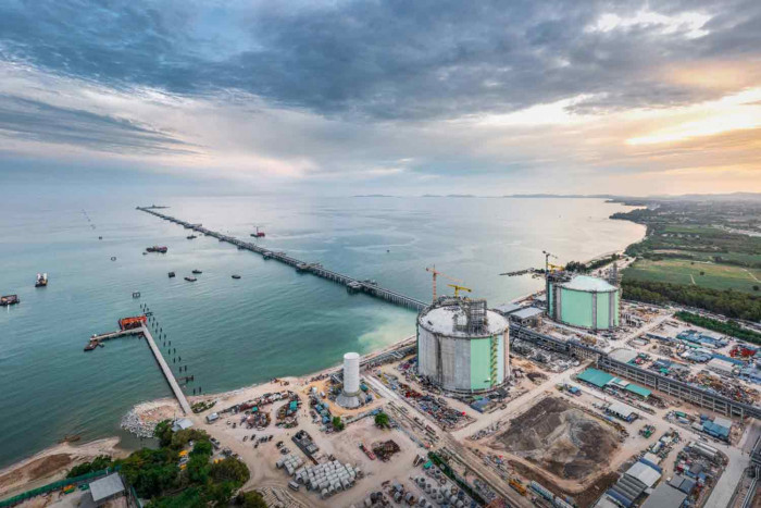 Bangkok Post - PTT signs 20y LNG purchase contract