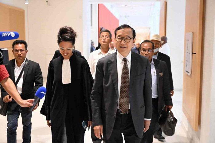 Bangkok Post - Hun Sen pursues opponent in Paris court