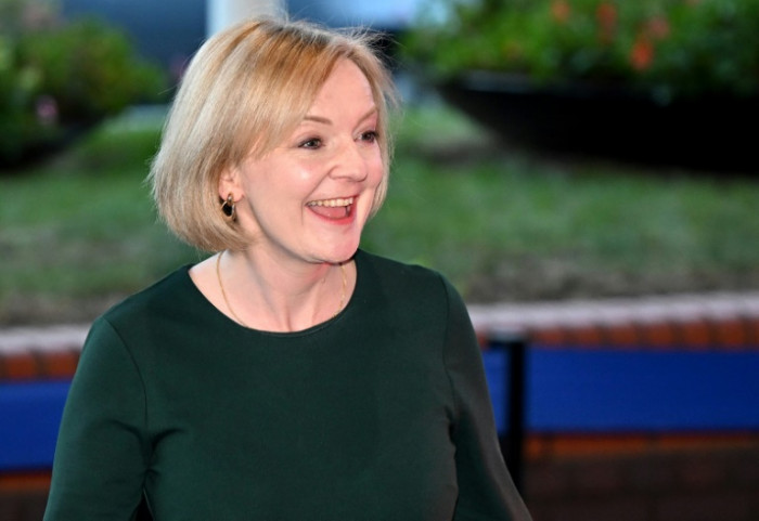 Bangkok Post - UK's Truss admits tax cuts misstep at start of tense ...