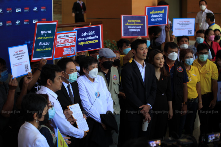 Bangkok Post - Regulator paves way for telecom mega-merger