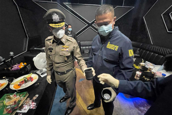 Bangkok Post - Police raid illegal nightclub for Chinese, seize luxury cars