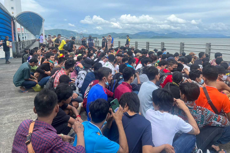 Bangkok Post - 189 illegal Myanmar migrants deported from Ranong