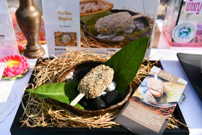 Bangkok Post - Teams compete to prepare Thai Apec menu