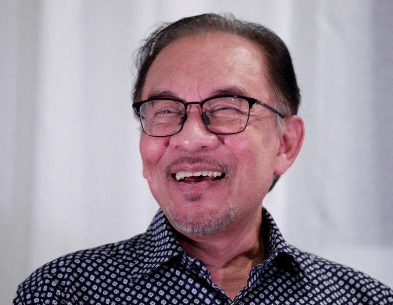 Bangkok Post - Anwar Ibrahim confident of simple majority in Malaysia polls