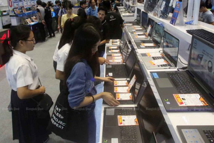 Bangkok Post - Free laptops for poor students