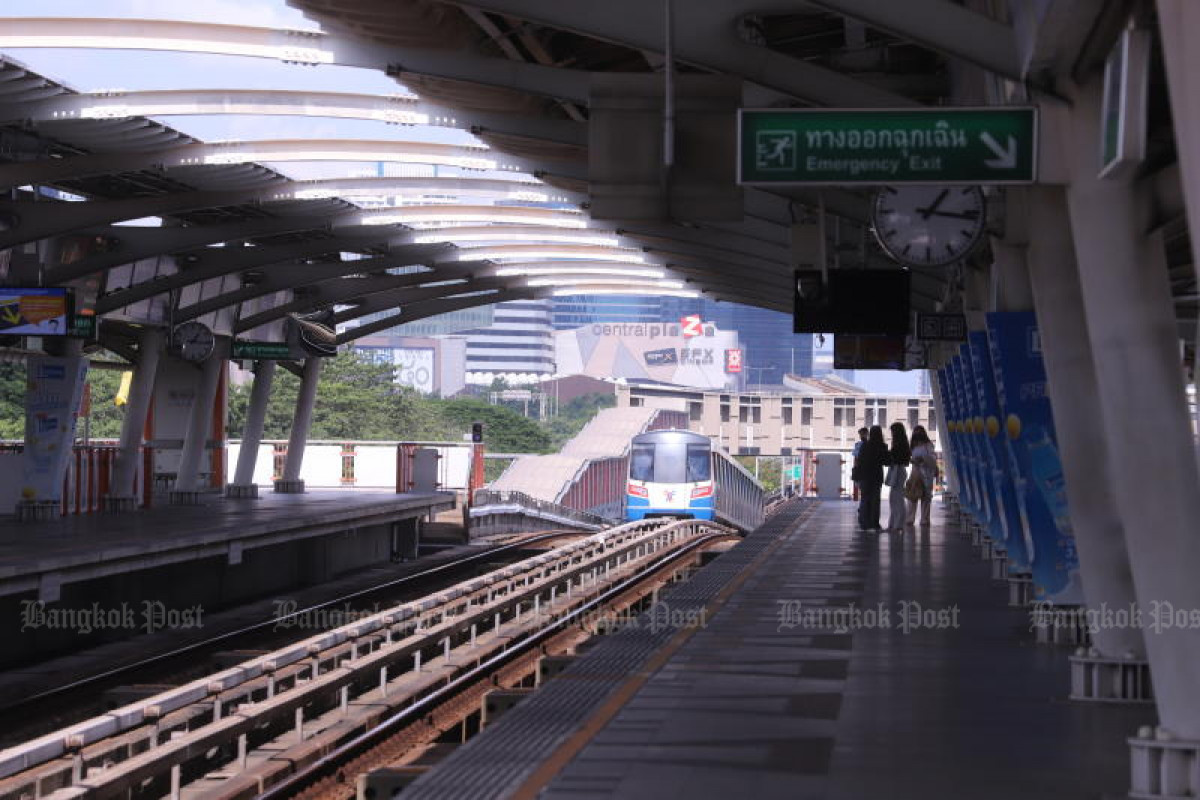 Bangkok Post - MPs oppose Skytrain fare increases