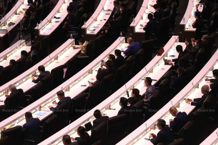 Bangkok Post - Early House dissolution 'likely'