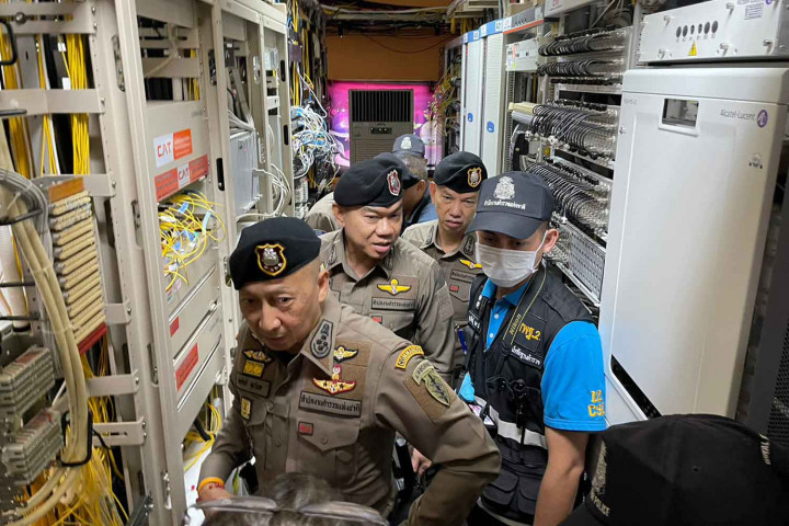 Bangkok Post - Police find cross-border data cables serving call scammers in Cambodia