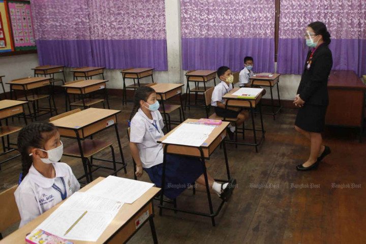 Bangkok Post - Teachers want new education bill put on hold