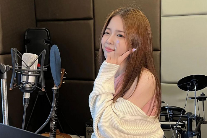 Bangkok Post - AI artist VAVA drops her first single