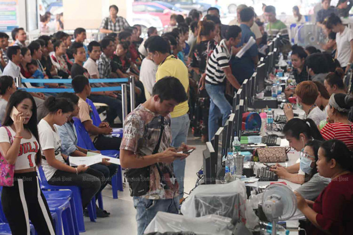 Bangkok Post - Migrant permit renewals can be extended: cabinet