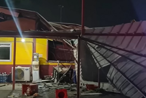 Bangkok Post - Motorway work halted after beam crushes booth