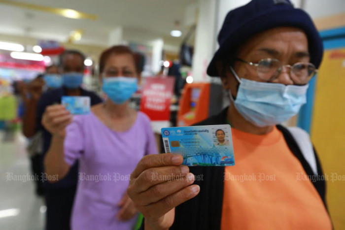 Bangkok Post - New registrations for welfare cards open