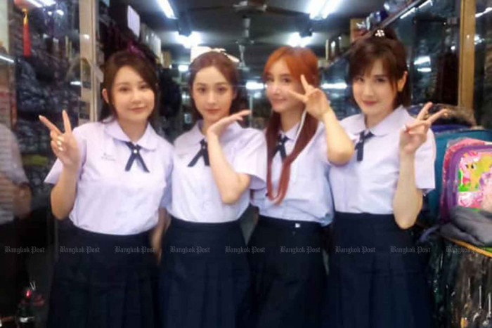 Tourists warned about wearing school uniforms Bangkok Post Learning - Learn English from News