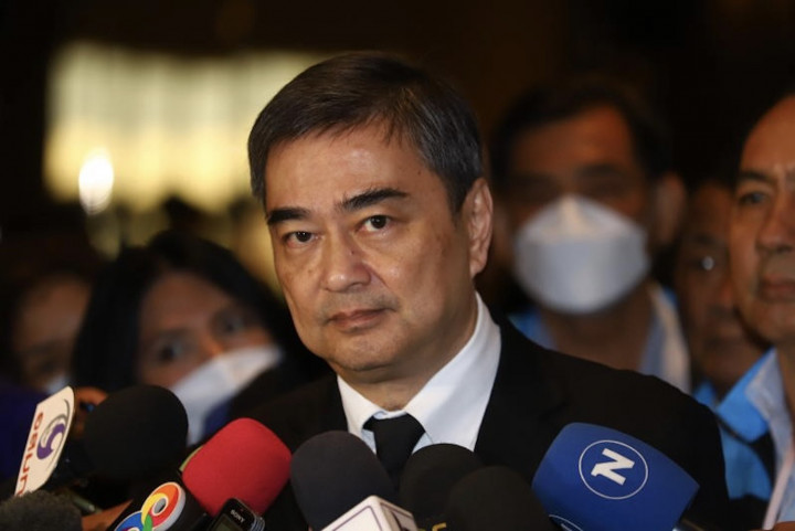 Bangkok Post - Abhisit rules himself out of election
