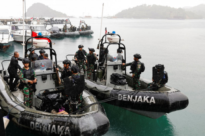 Bangkok Post - Chinese militia boats cross Thai, other Asean warships ...