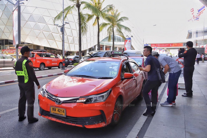 Taxi scam damages expo Bangkok Post Learning - Learn English from News