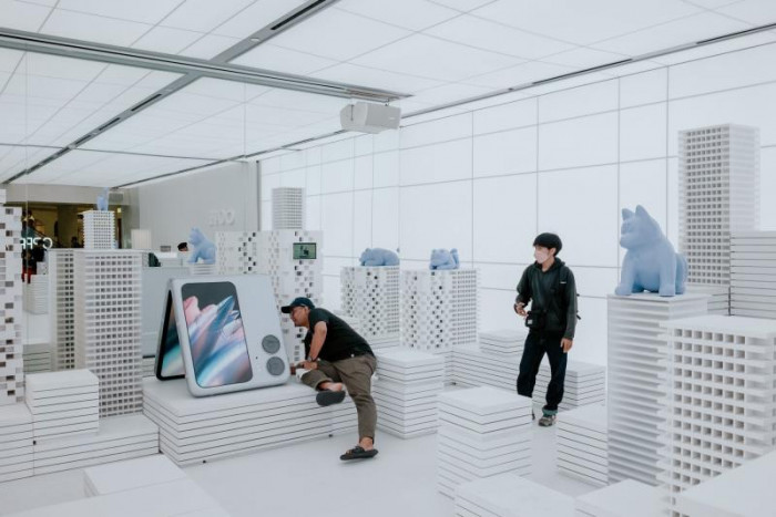 Bangkok Post - Maye Musk signs huge deal with China's Oppo