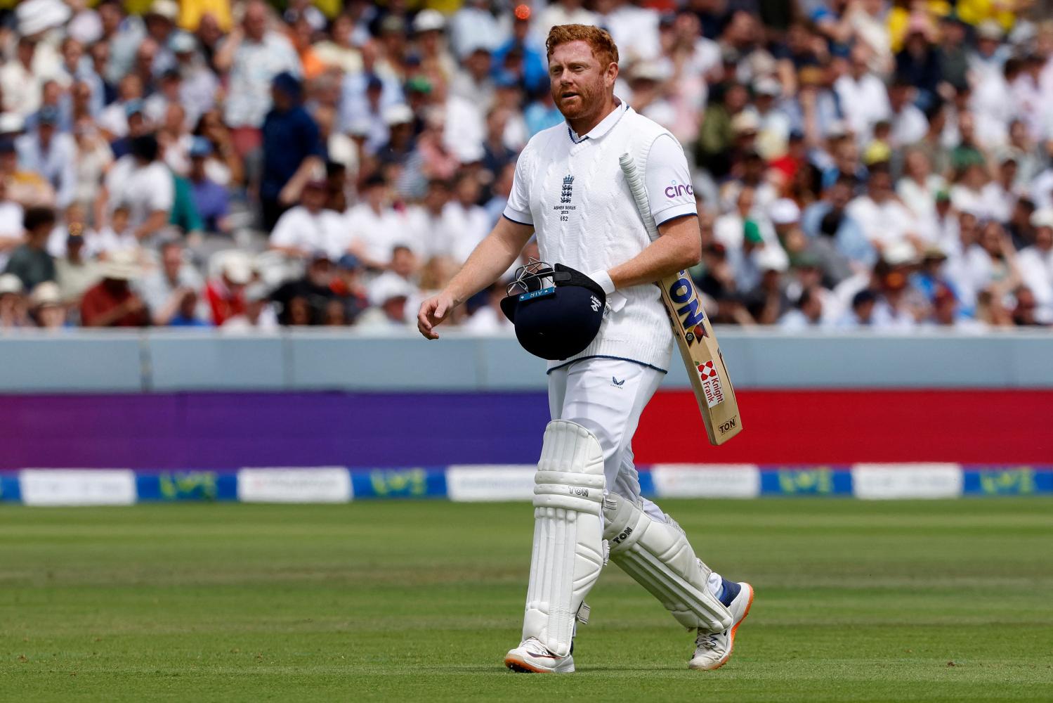 Bangkok Post - Ashes drama sparks headlines war in England and Down Under