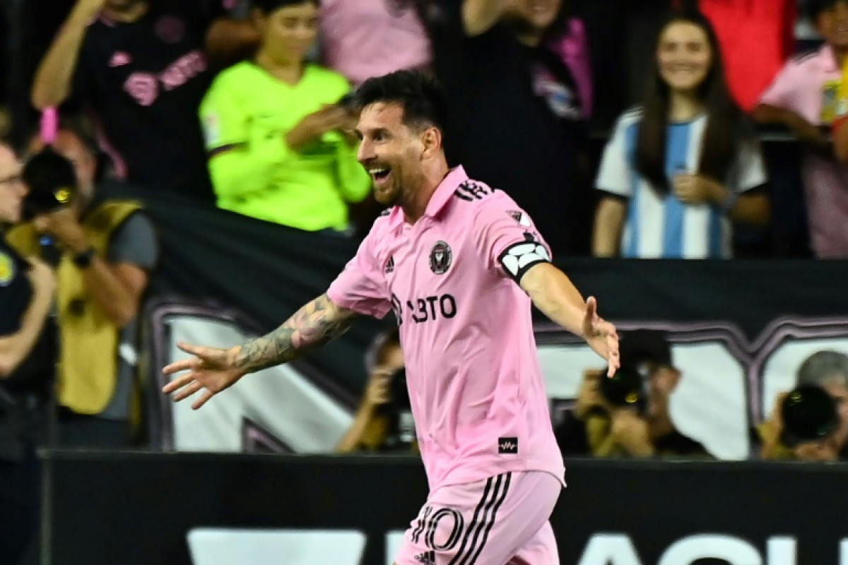 Bangkok Post - Messi makes magical start to Miami career with late ...