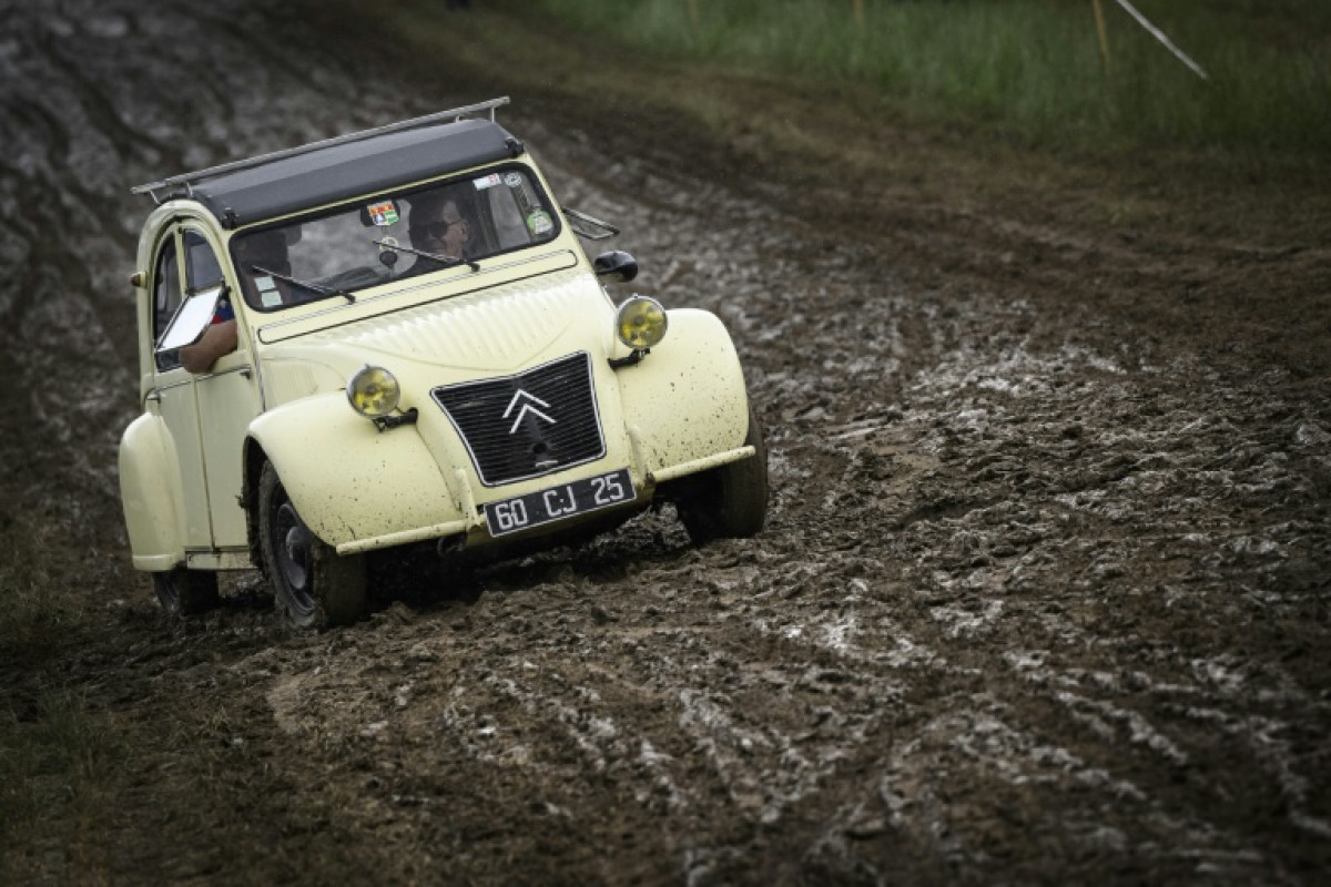 Bangkok Post - 2CV classic car meet gets show on the road