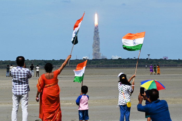 Bangkok Post - New space race to the Moon's South Pole