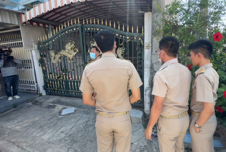 Bangkok Post - Surachate heading to Cambodia in family scam-deaths case