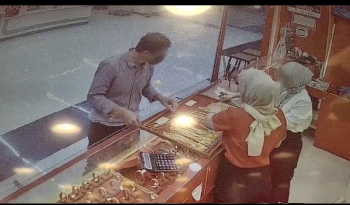 Bangkok Post - Gambling addict nabbed for stealing gold necklace