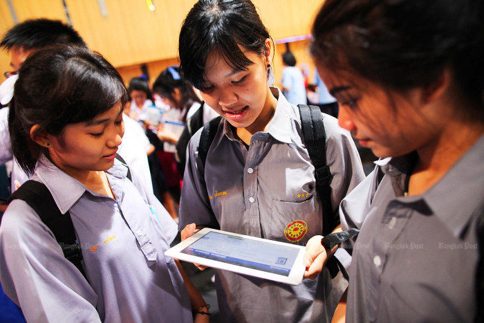 Bangkok Post - 'One student, one tablet' resurfaces