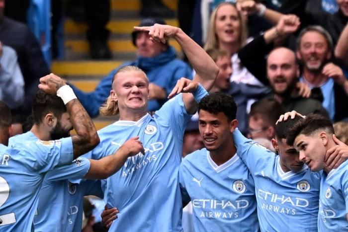 Bangkok Post - Ten-man Man City show silk and steel to extend Premier ...