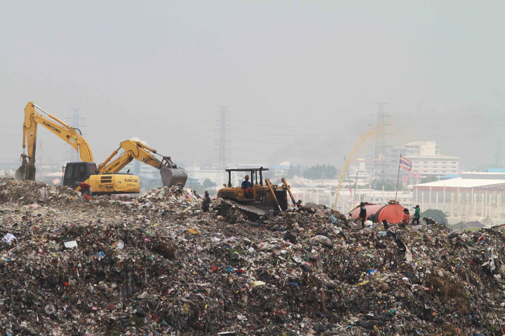Bangkok Post - Bangkok mulls ways to save, earn from trash